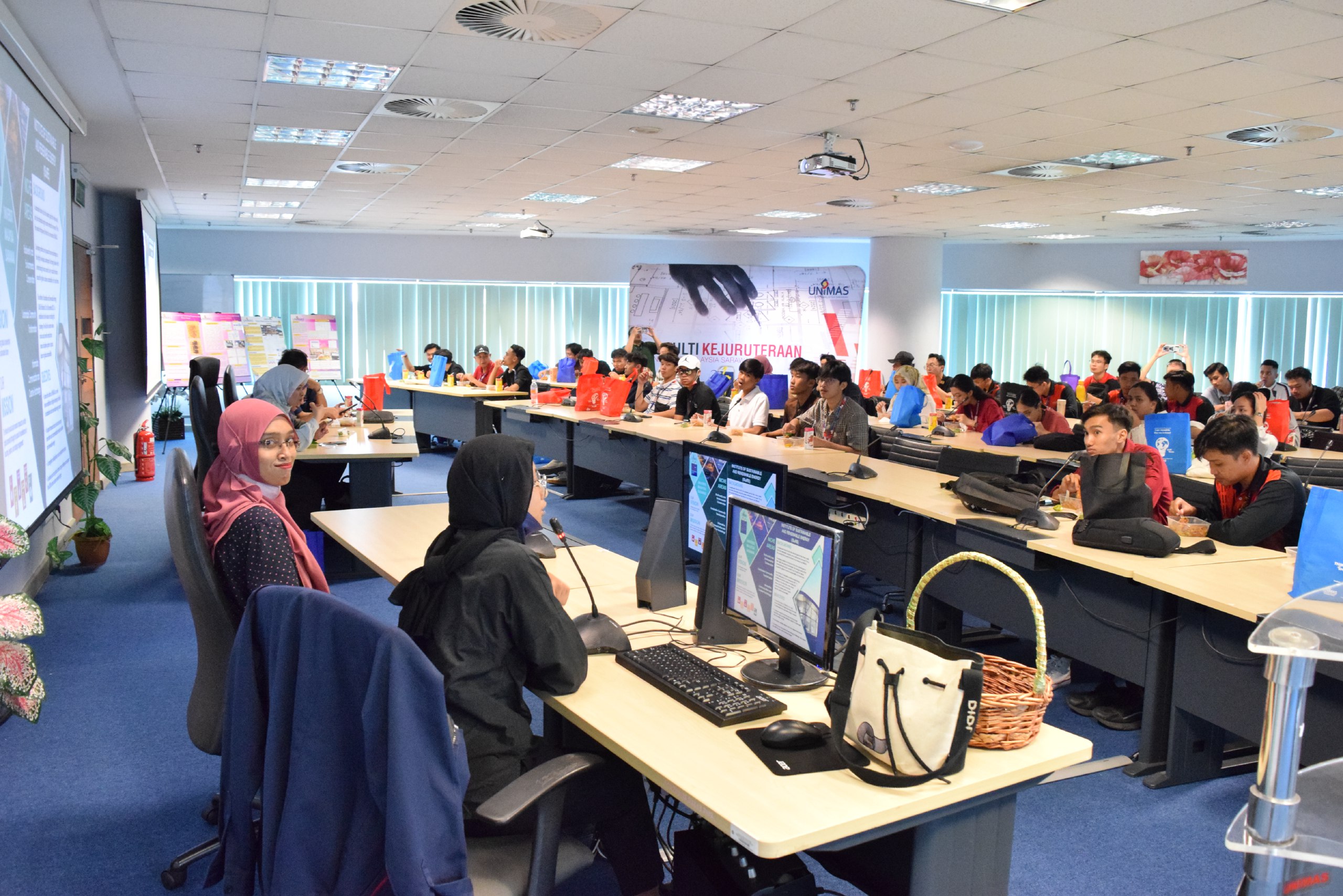 UNIMAS Low Carbon Campus