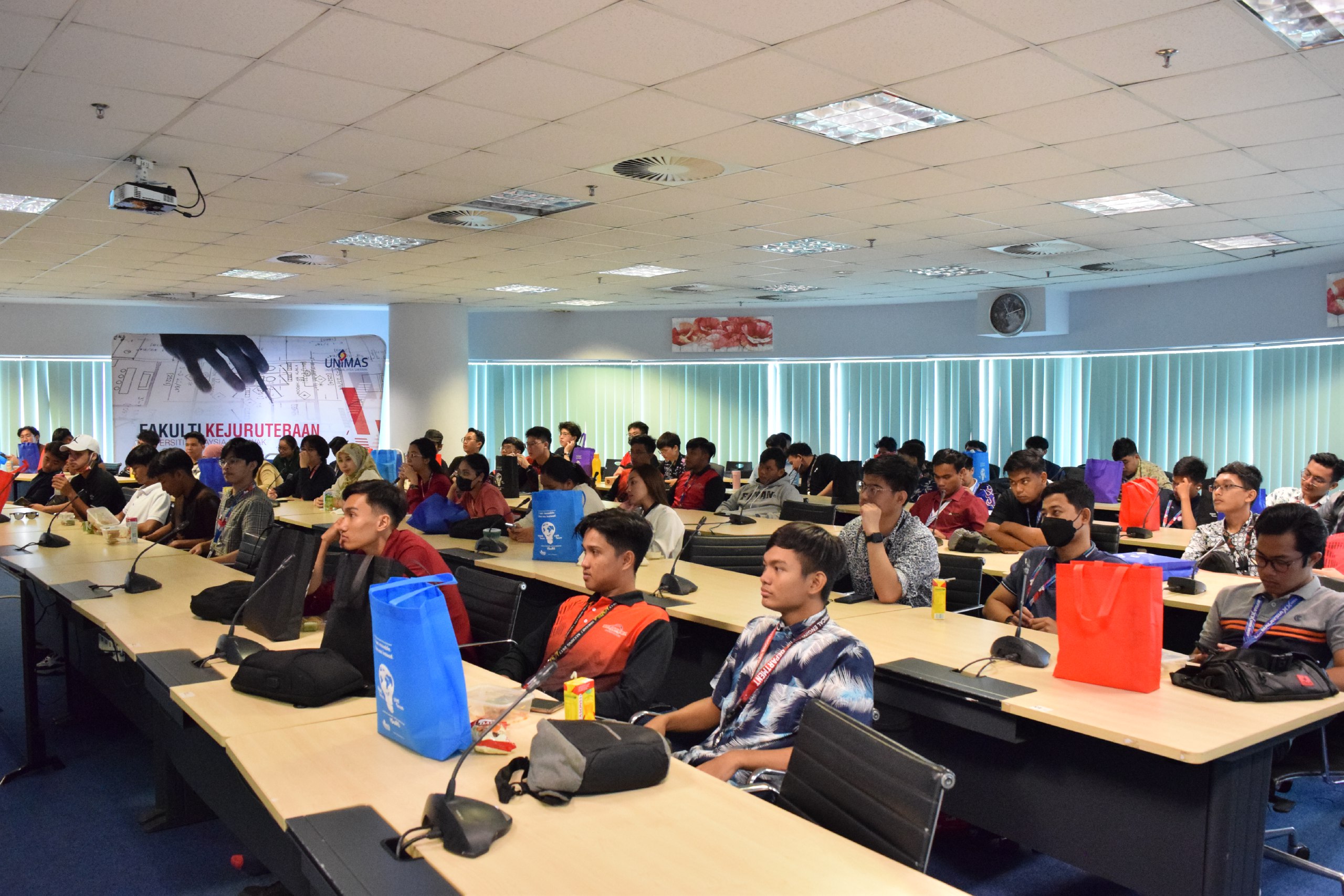 UNIMAS Low Carbon Campus